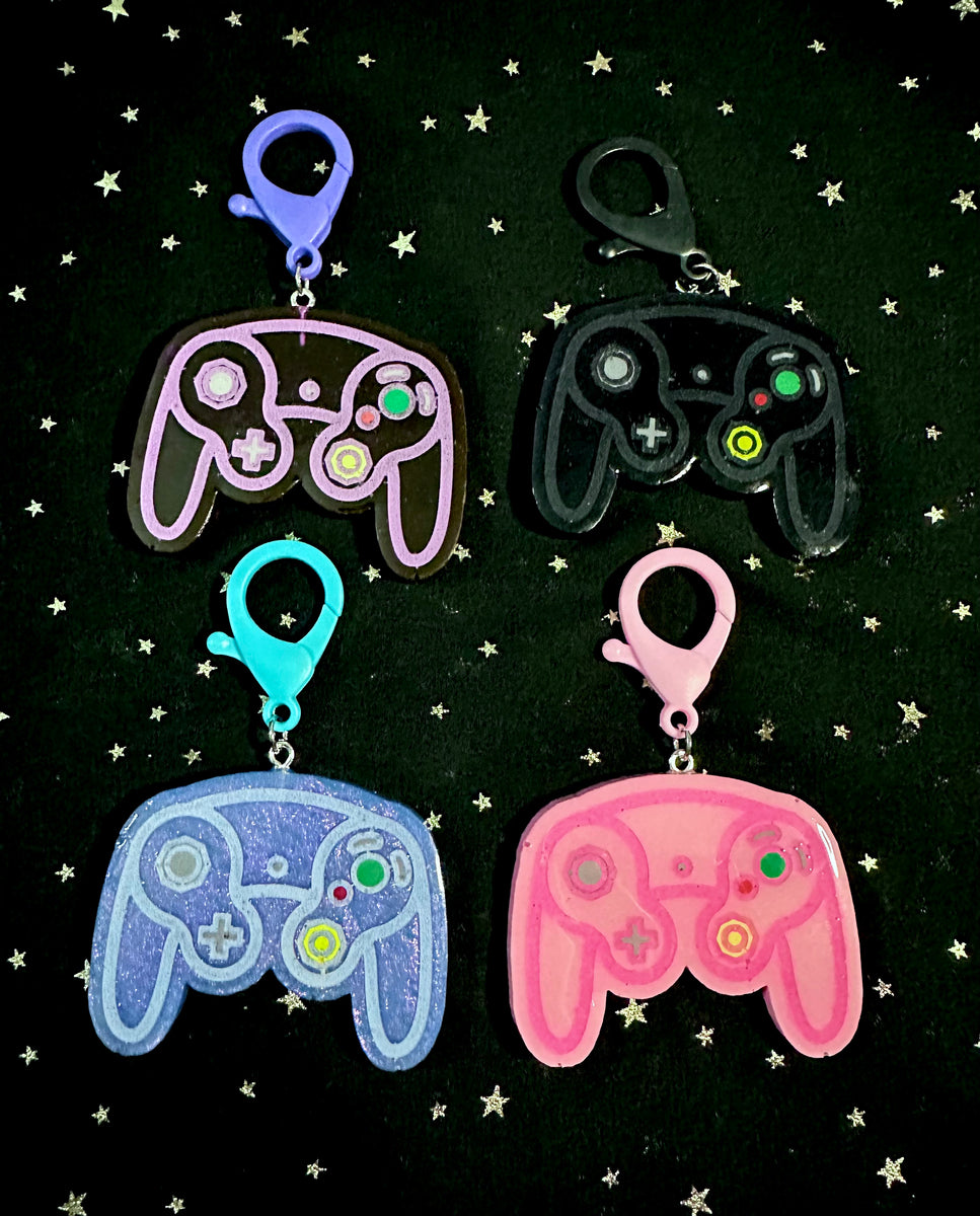 Cube Controller Keychain – Geeks & Glitter Co.